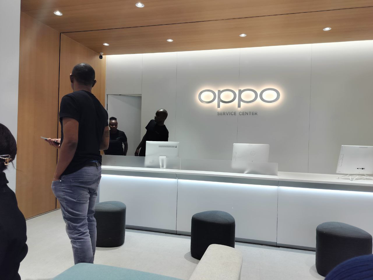 OPPO Opens Biggest Customer Experience Shop in East Africa
